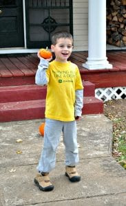 Thanksgiving Game: Turkey Bowling - The Seasoned Mom