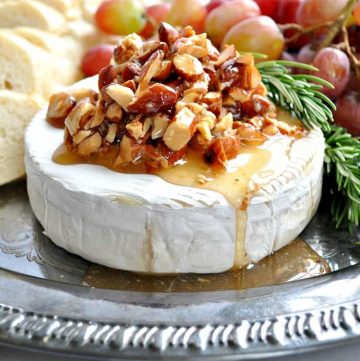 Honey Almond Baked Brie Recipe - The Seasoned Mom