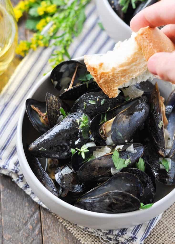 Steamed Mussels in Garlic and Herb Wine Sauce - The Seasoned Mom