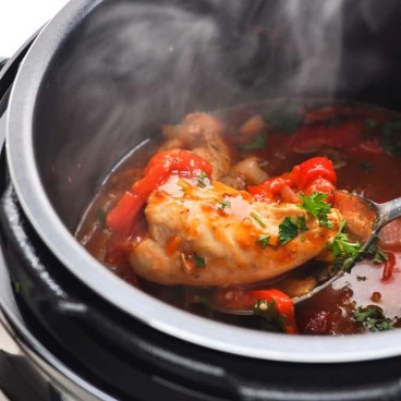 Chicken with Peppers (Slow Cooker or Instant Pot) - The Seasoned Mom