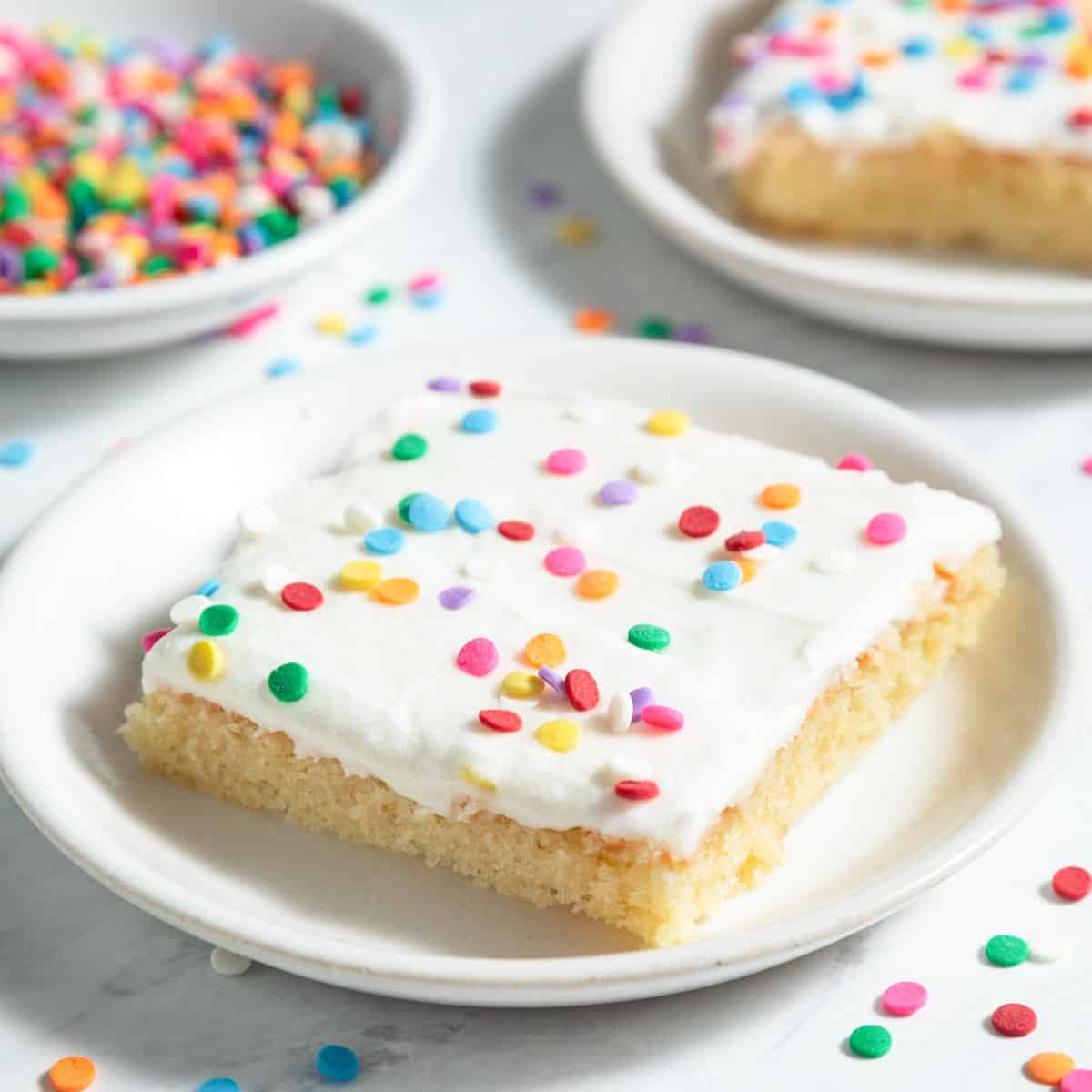 White Sheet Cake Juliette | Vintage Sheet Cake | Wedding Cake | Em