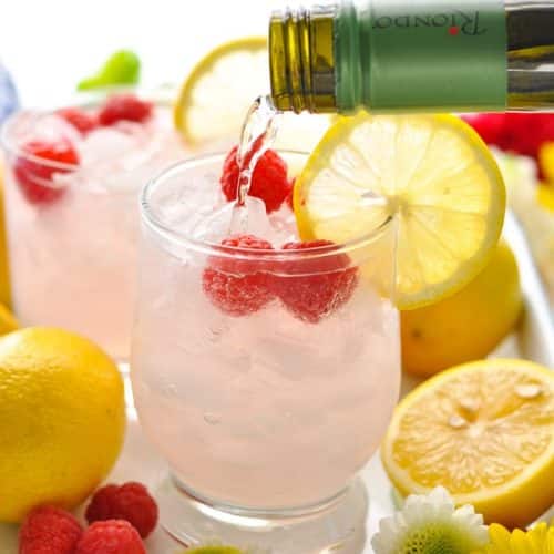 Pink Lemonade Italian Spritz Cocktail - The Seasoned Mom
