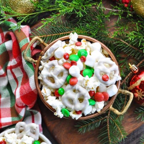 Easy 5-Ingredient Christmas Snack Mix - The Seasoned Mom