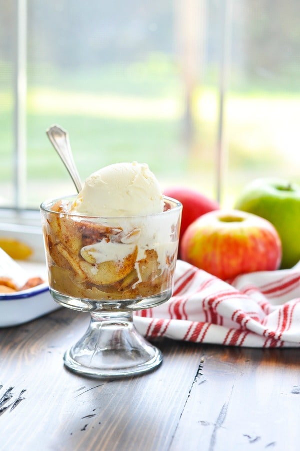 5-Ingredient Baked Apples - The Seasoned Mom