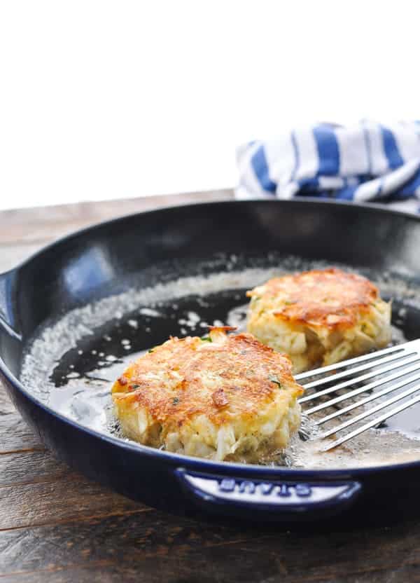 How to make Crab Cakes - The Seasoned Mom