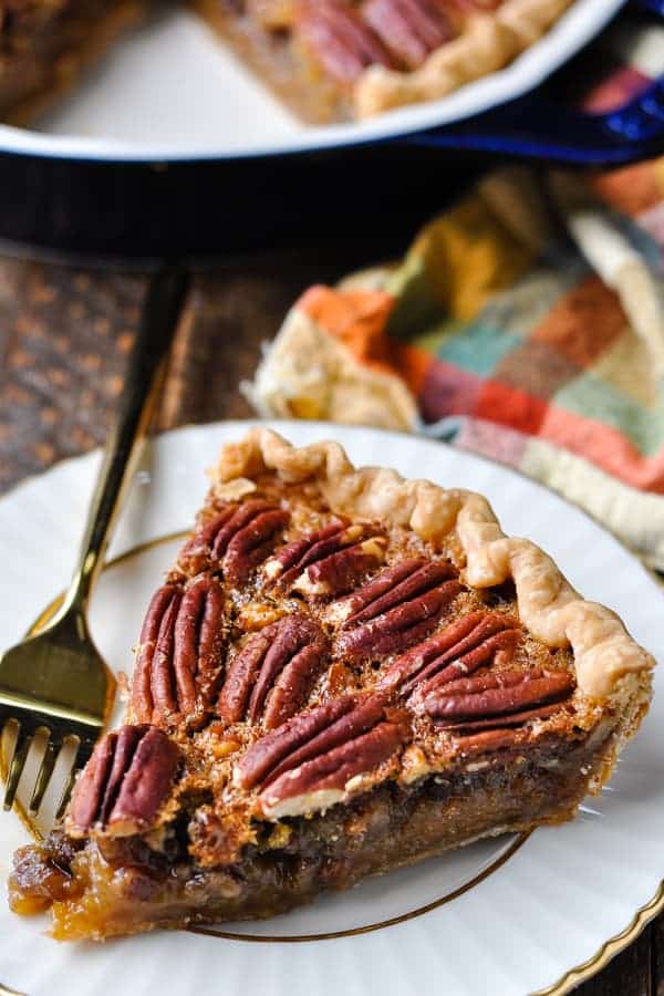 Easy Pecan Pie Recipe - The Seasoned Mom
