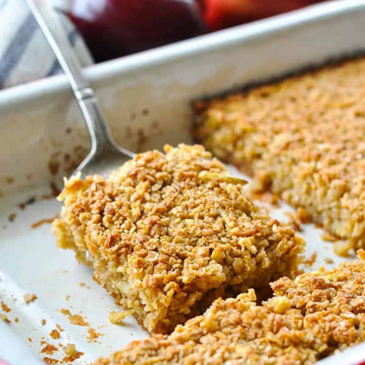 Amish Baked Oatmeal with Apples and Cinnamon - The Seasoned Mom