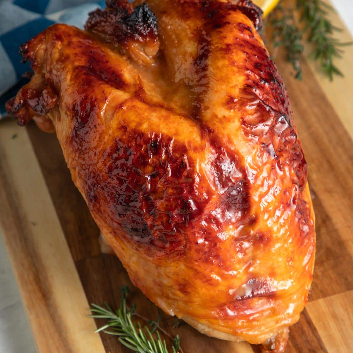 Maple Glazed Turkey Breast {Golden & Juicy Every Time} – The Seasoned Mom