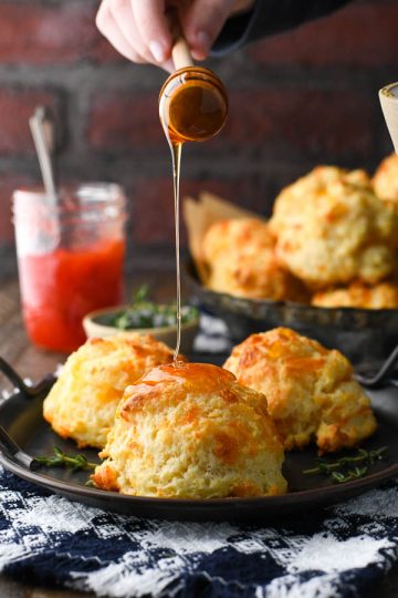 Cheese Biscuits {Easy, Fluffy Drop Biscuits!} - The Seasoned Mom