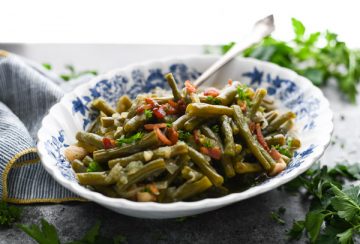 Southern Style Green Beans - The Seasoned Mom