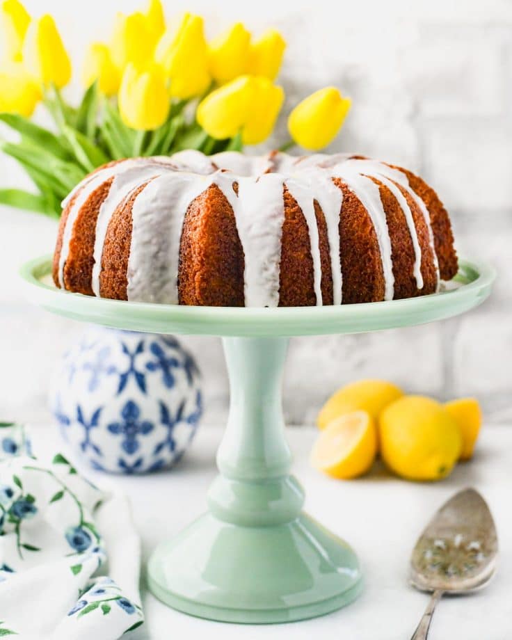 Lemon Bundt Cake with Cake Mix {Easy 15-Minute Prep} – The Seasoned Mom