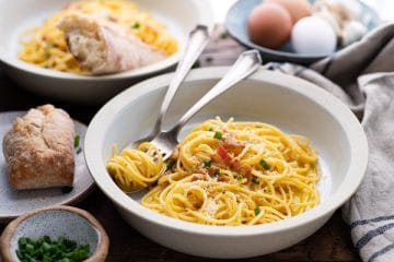 Easy Spaghetti Carbonara {in just 20 minutes!} - The Seasoned Mom