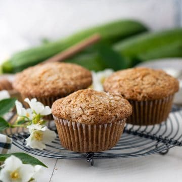 One-Bowl Zucchini Muffins - The Seasoned Mom