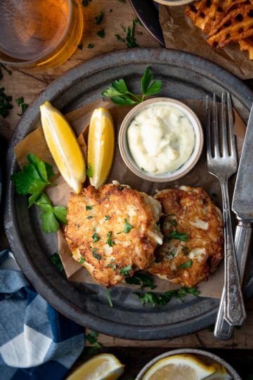 How to Make Crab Cakes - The Seasoned Mom