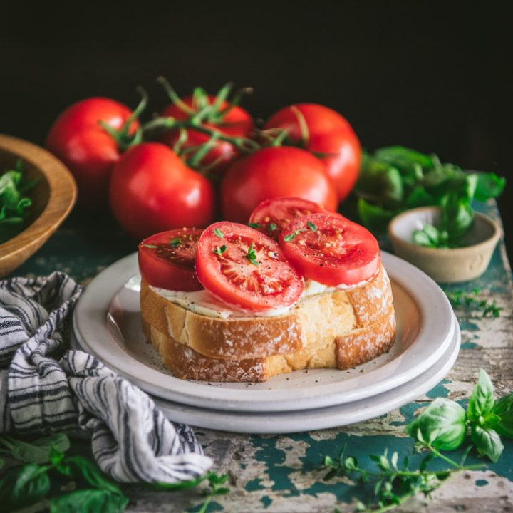 Tomato Sandwich - The Seasoned Mom