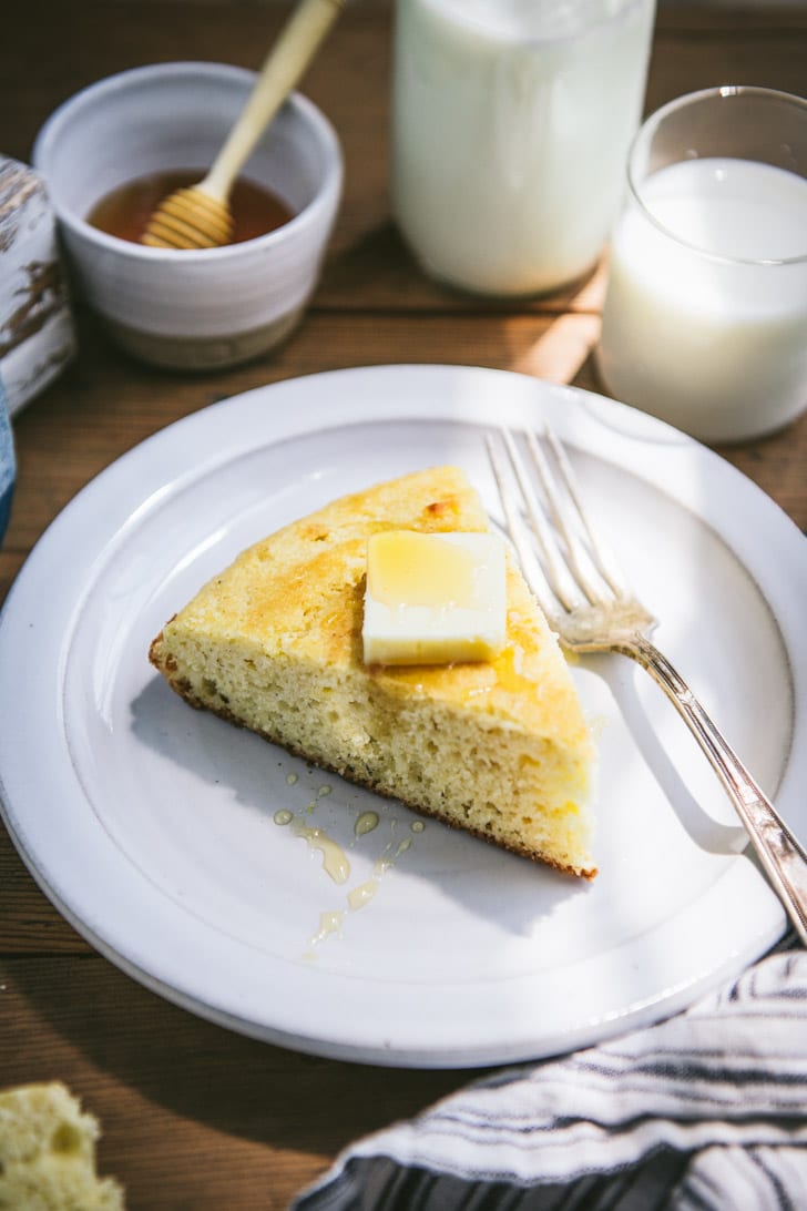 Southern Cornbread Recipe - The Seasoned Mom