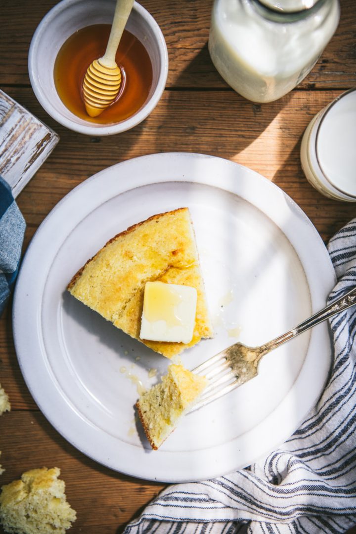Southern Cornbread Recipe - The Seasoned Mom