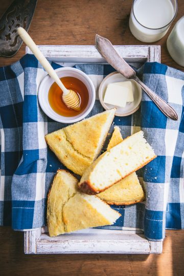 Southern Cornbread Recipe - The Seasoned Mom