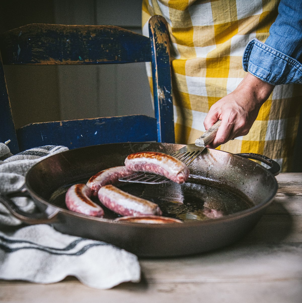 20-Minute Bratwurst Sandwiches - The Seasoned Mom