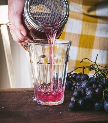 How to Make Grape Juice (the Easiest Canning Recipe)