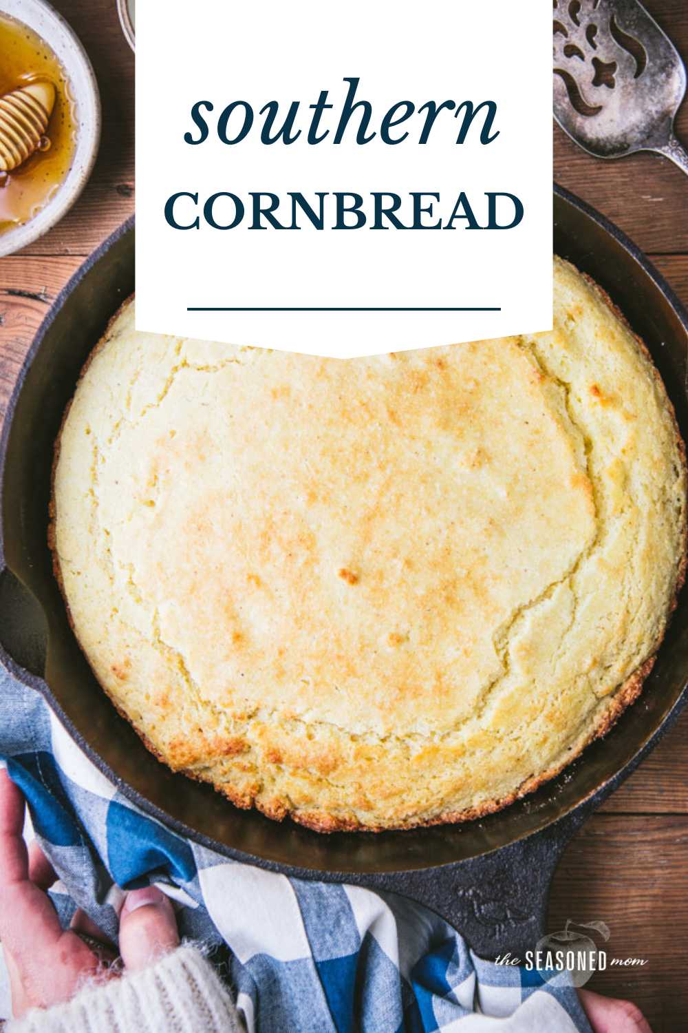 Southern Cornbread Recipe - The Seasoned Mom