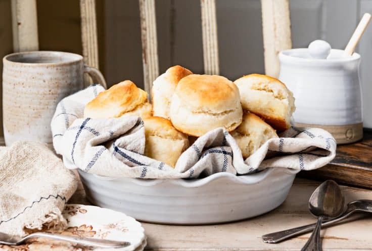4-Ingredient 7UP Biscuits with Bisquick