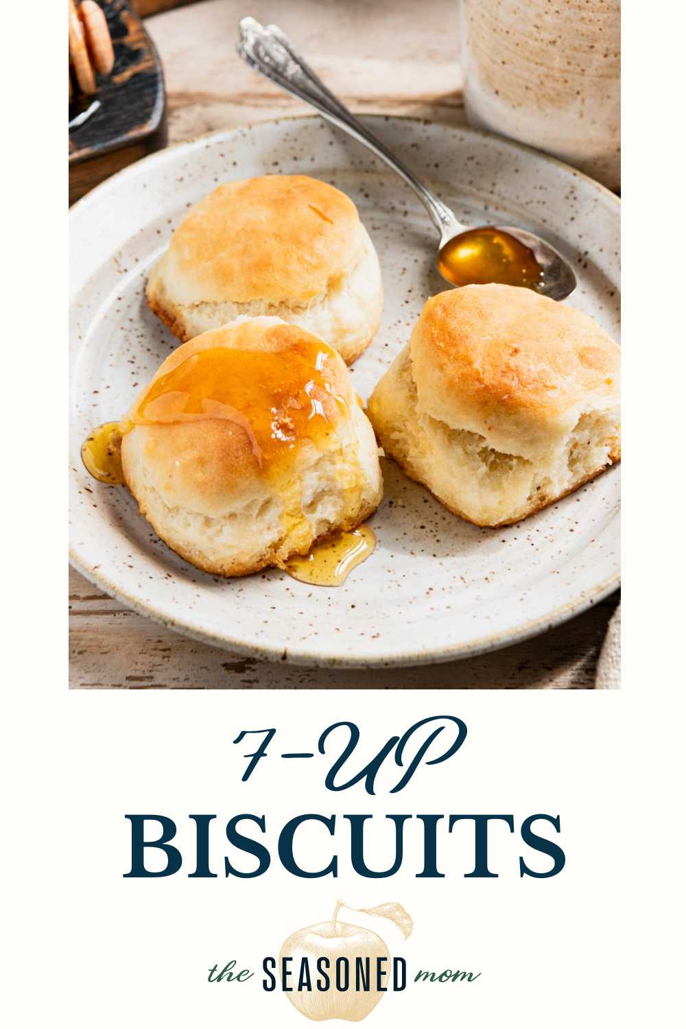 4-Ingredient 7UP Biscuits with Bisquick