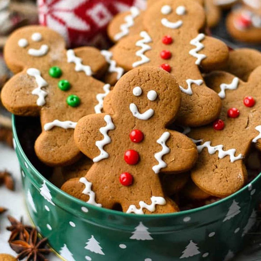 Soft Gingerbread Man Cookies - The Seasoned Mom