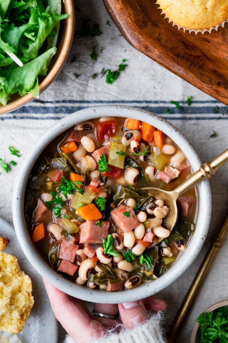 Southern Black Eyed Pea Soup - The Seasoned Mom