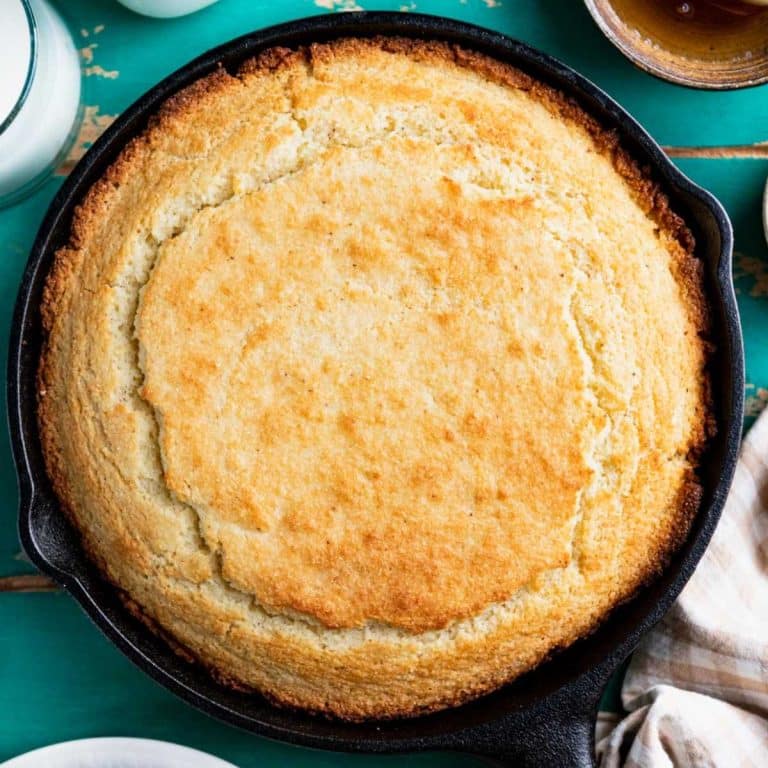 Sour Cream Cornbread - The Seasoned Mom