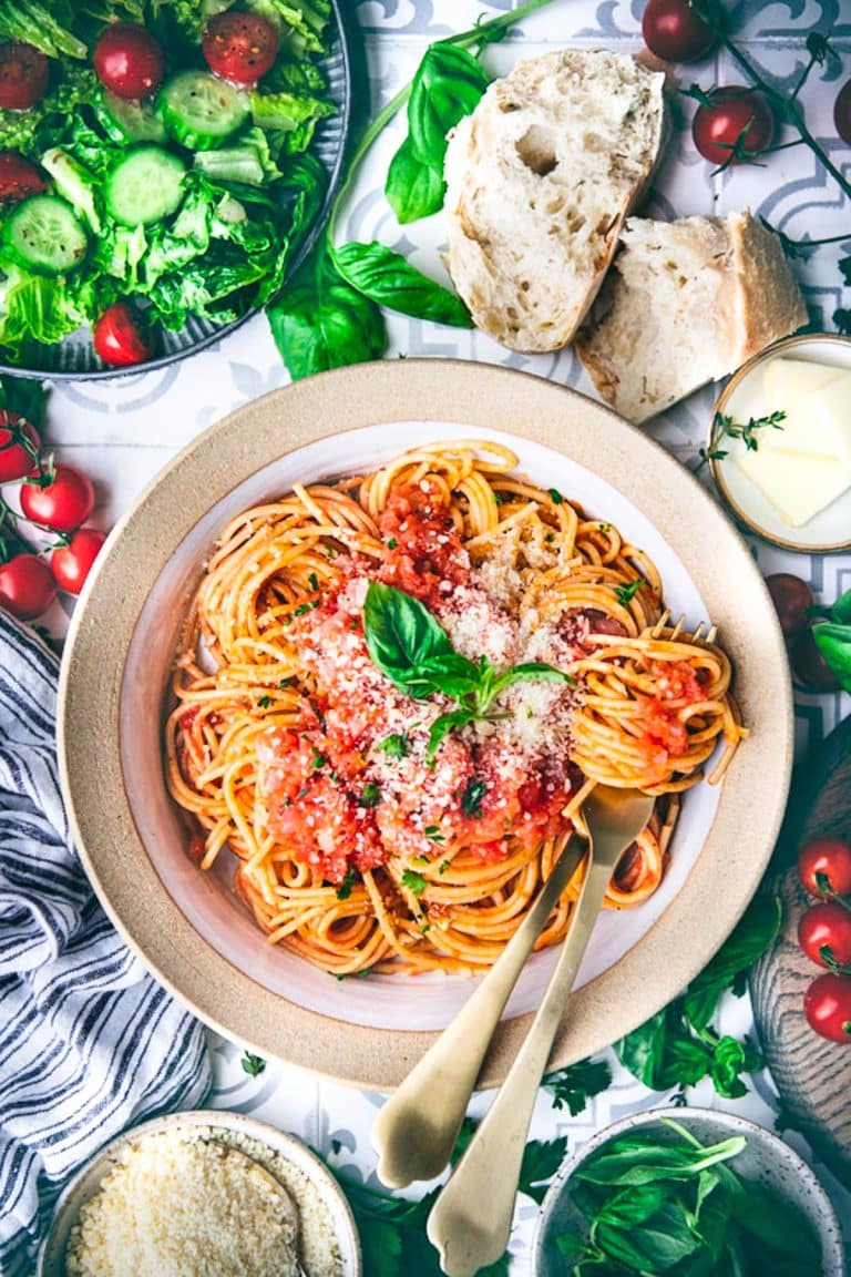 Easy 5-Ingredient Pomodoro Sauce - The Seasoned Mom