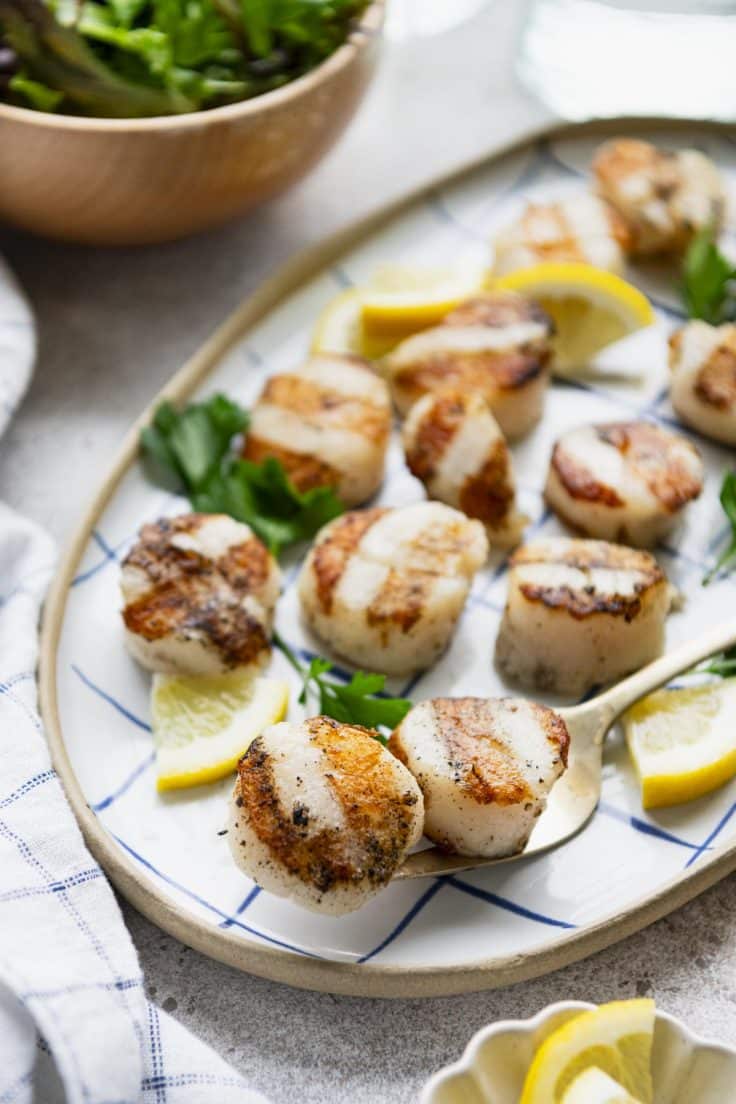 The Easiest Grilled Scallops (in Just 10 Minutes)! - The Seasoned Mom