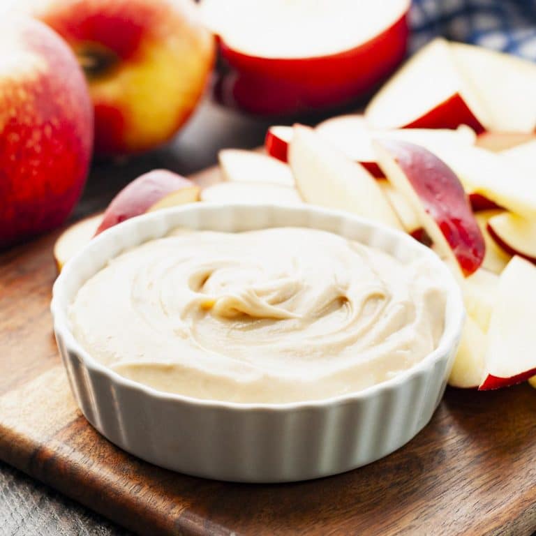 Beer Cheese Dip - The Seasoned Mom