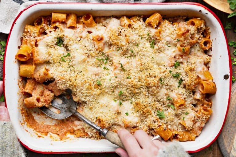 Simple Baked Rigatoni Recipe (No Meat) - The Seasoned Mom