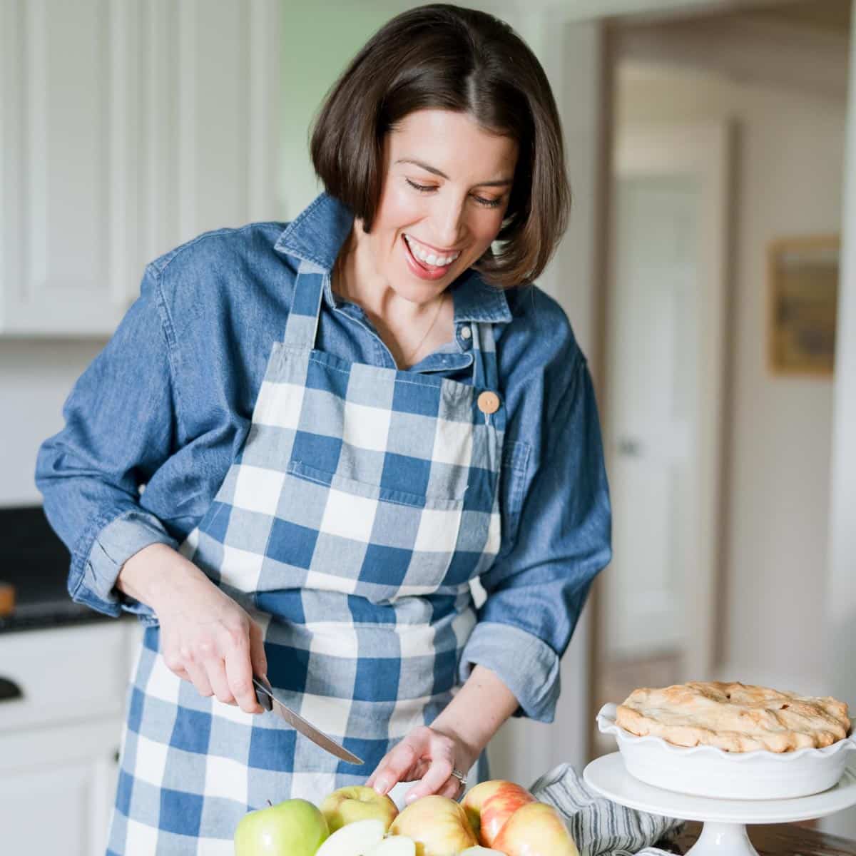 The Seasoned Mom Cookbook: Easy Recipes from a Virginia Farmhouse Kitchen